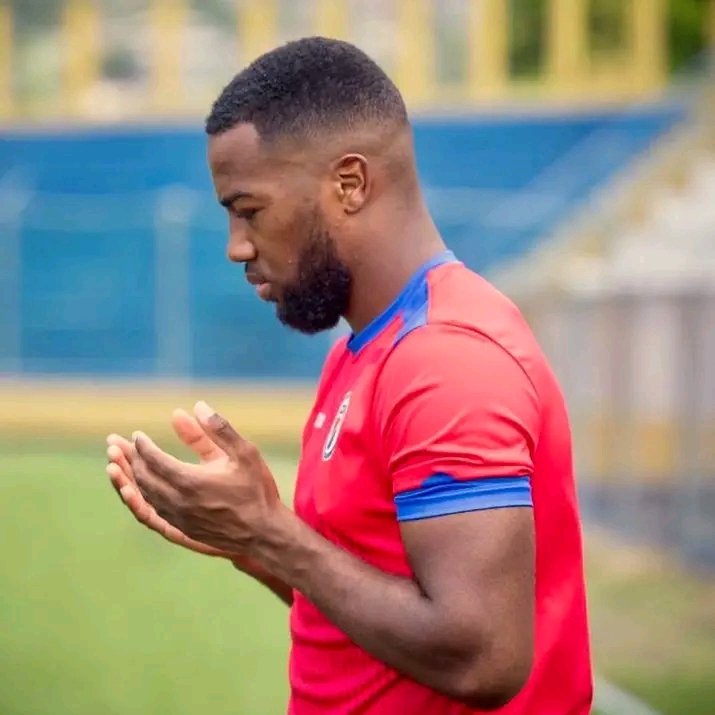 Foot-selection : After his non-convocation, Duckens Nazon expresses ...